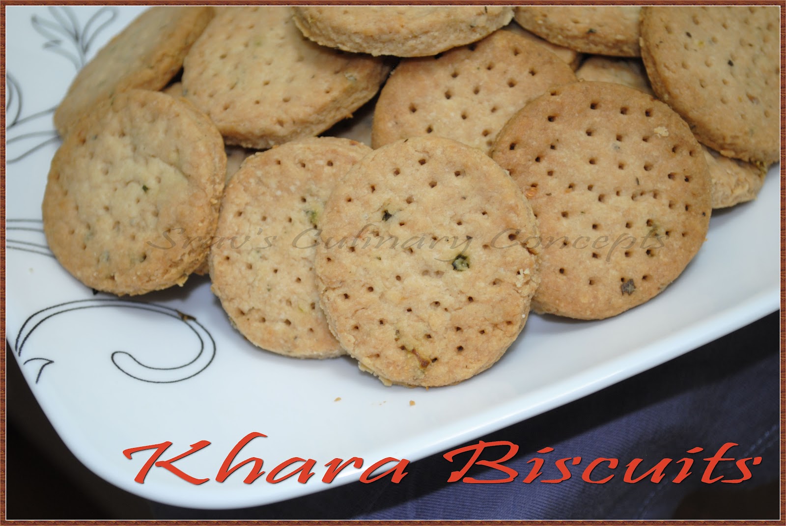 Srav's Culinary Concepts: Khara Biscuits/Masala Cookies