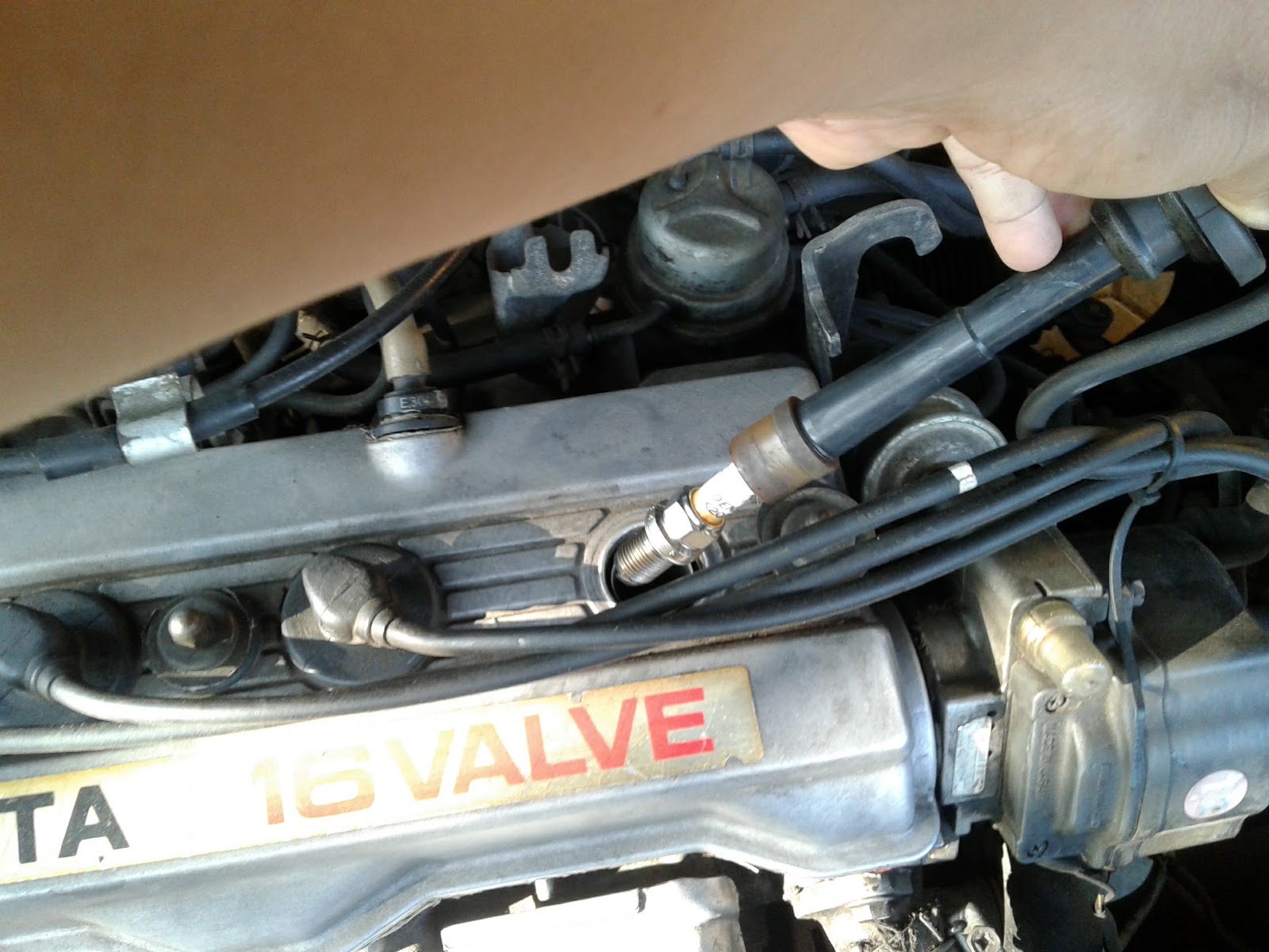 DIY (do it Yourself)--membersihkan Busi mobil Corolla Twincam ~ My Twinny