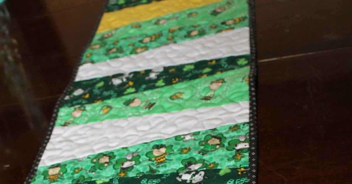 SunShine Sews...: Peanuts-Themed St. Patrick's Day Table Runner