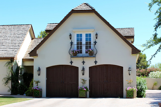 Curb Appeal : Garages