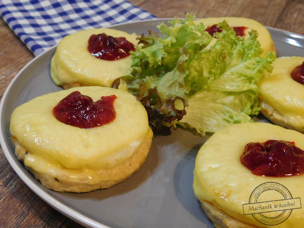 Mechanik w kuchni: Indycze medaliony z żurawiną