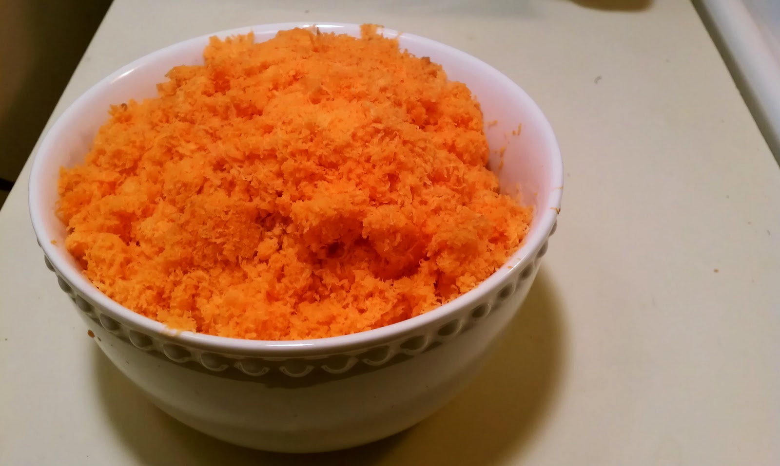 Laney eats: Carrot (pulp) Cupcake with Greek Yogurt and Agave Frosting