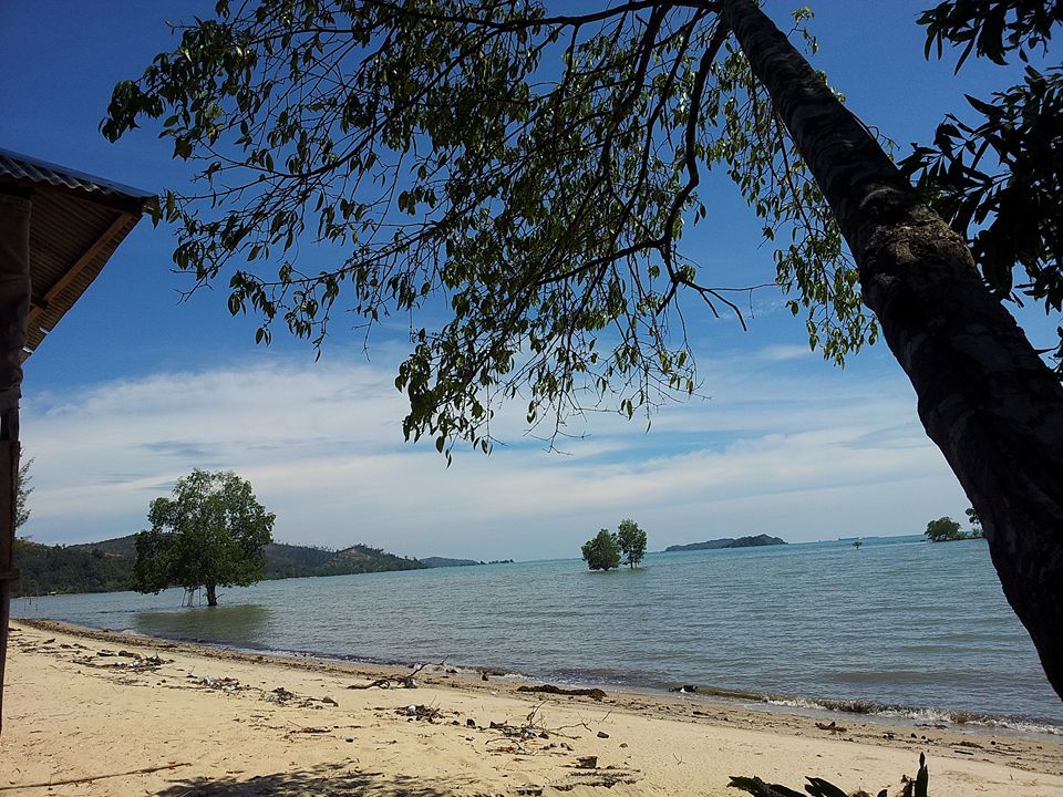 Pantai kalat Rempang dan Pantai Airnanti Barelang - Batam