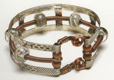 KayzKreationz: Spotlight on Wire Book Review