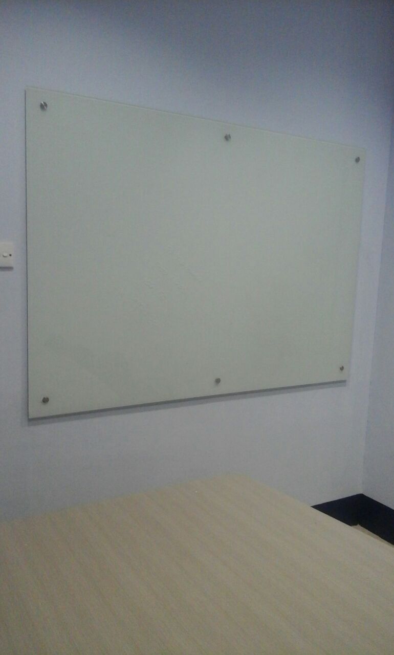 UTAMA ALUMINIUM DAN KACA: Kaca glass board - kaca cermin