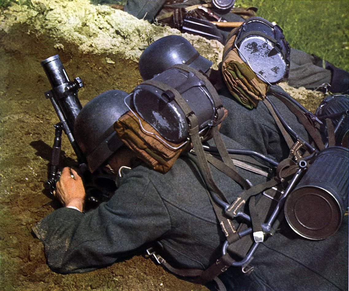 Third Reich Color Pictures: German Small Mortars (Granatwerfer) in Color