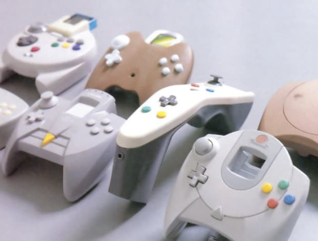 The Dreamcast Junkyard: Is The Dreamcast Controller Really That Bad?