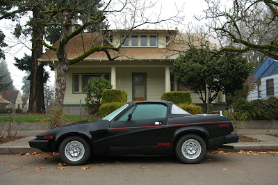 OLD PARKED CARS.: 1979 Triumph TR7 Spider.