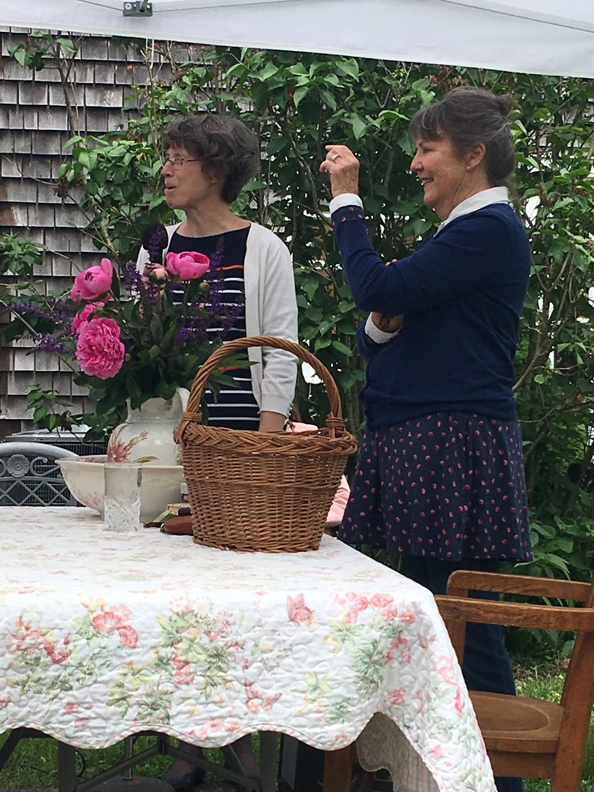 A SCRAPBOOK OF INSPIRATION: A Lovely Day on the Cape to see Susan Branch