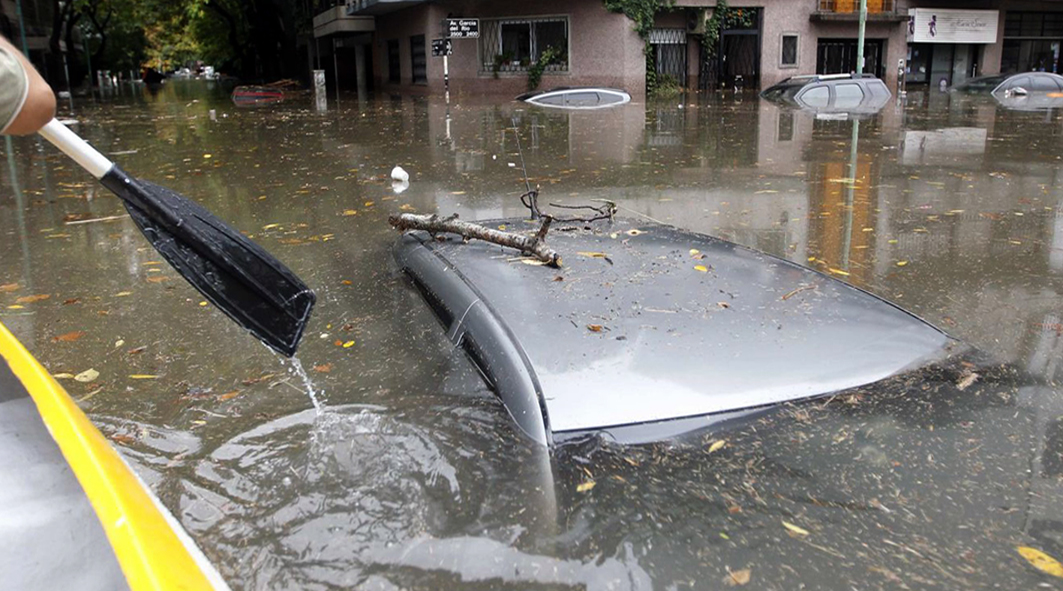 Revista EL REMOLQUE: VEHICULOS INUNDADOS: Instructivo de CESVI Argentina