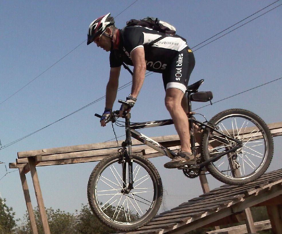 SENDAS DE TOUS Y BIKE PARK, RADICAL BIKE. | GRUPO BTT FORFAIKER ALZIRA ...