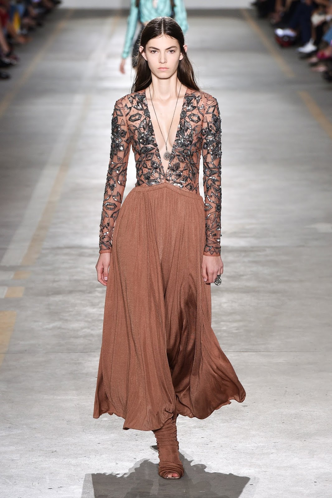 Spleen De Couture: IS NEW ROBERTO CAVALLI DESIGN GLAMOROUS ENOUGH?!