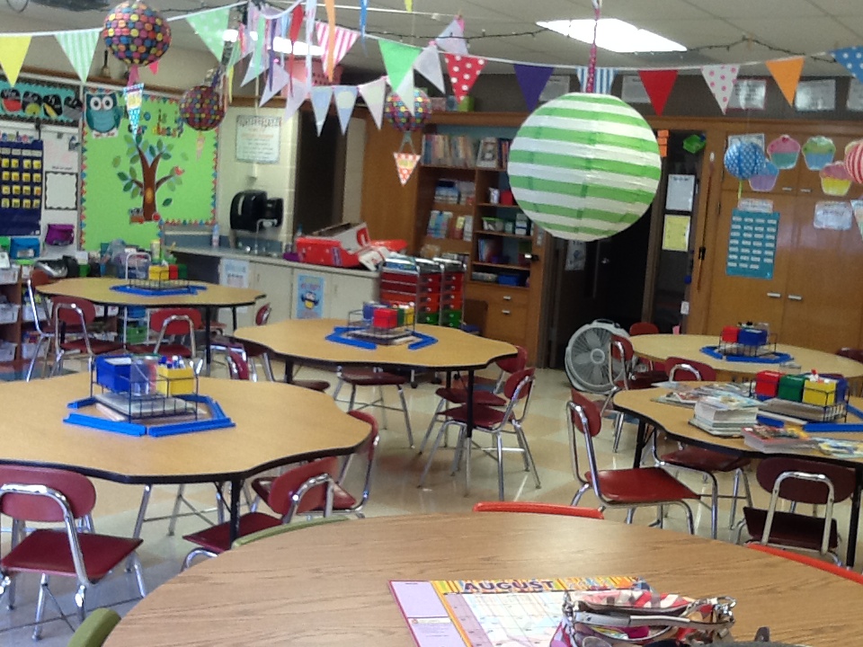 Welcome to the UNI-corner: MORE Class Pics AND New Daily Five CAFE ...