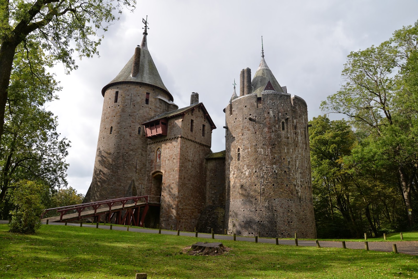 CUBO ET EXCUBO: Castell Coch