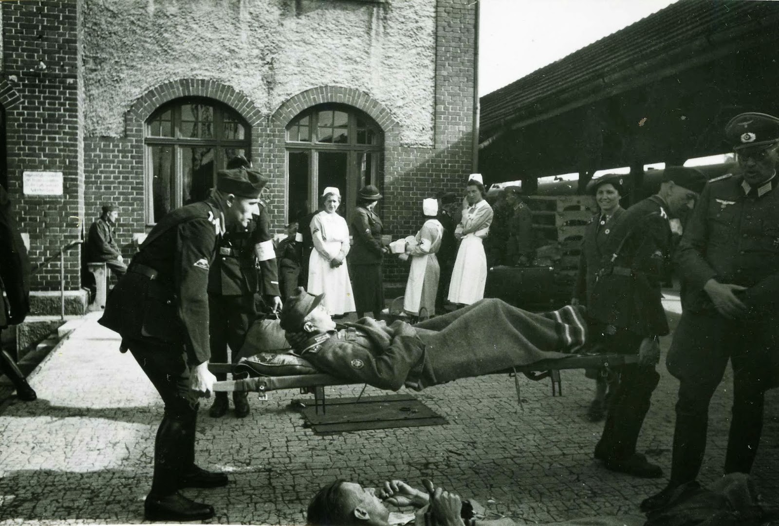 BILDERTANZ: 1945: Ein Lazarettzug in Reutlingen