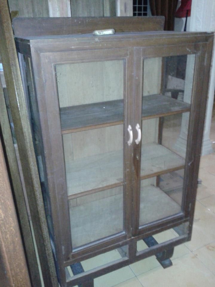 Ezany Galleria...: ALmari Lama Kaki 'U'