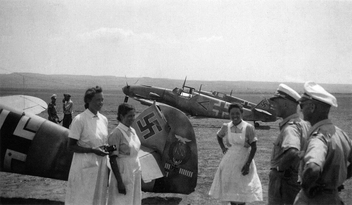 FalkeEins - the Luftwaffe blog: Kommandeur I./JG 77 Hptm. Heinz Bär