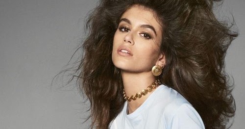 Gaya Kaia Gerber yang Mirip Banget Cindy Crawford 30 Tahun Lalu ~ VIP NEWS