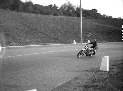 The Velobanjogent: Following earlier posts of Artur Fenzlau and his ...