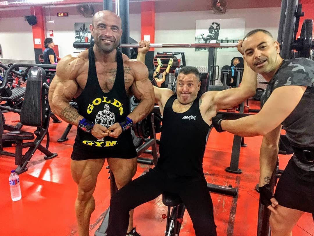 Worldwide Bodybuilders: Spanish stallion Victor Crespo