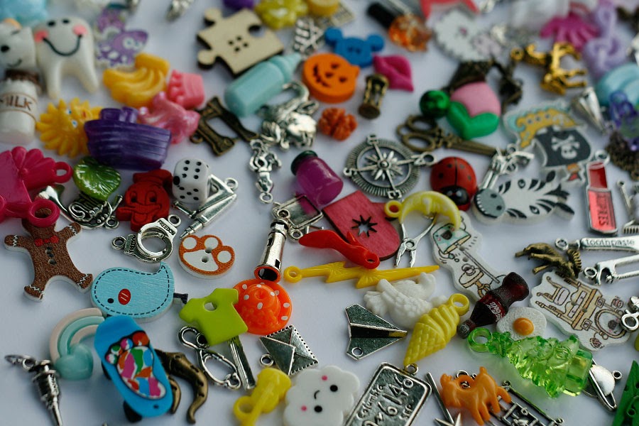 TomToy : Small mixed trinkets 2017