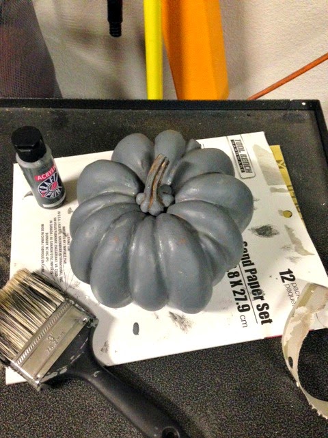 whimsy girl: From Orange to Gray: {Easy Pumpkin Transformation}