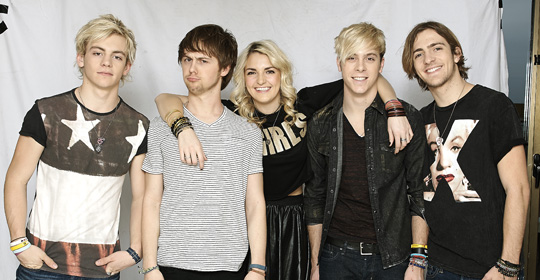 NOTICIAS Y EFEMERIDES MUSICALES Y DEL CINE: R5 PRESENTA SU NUEVO ÁLBUM ...