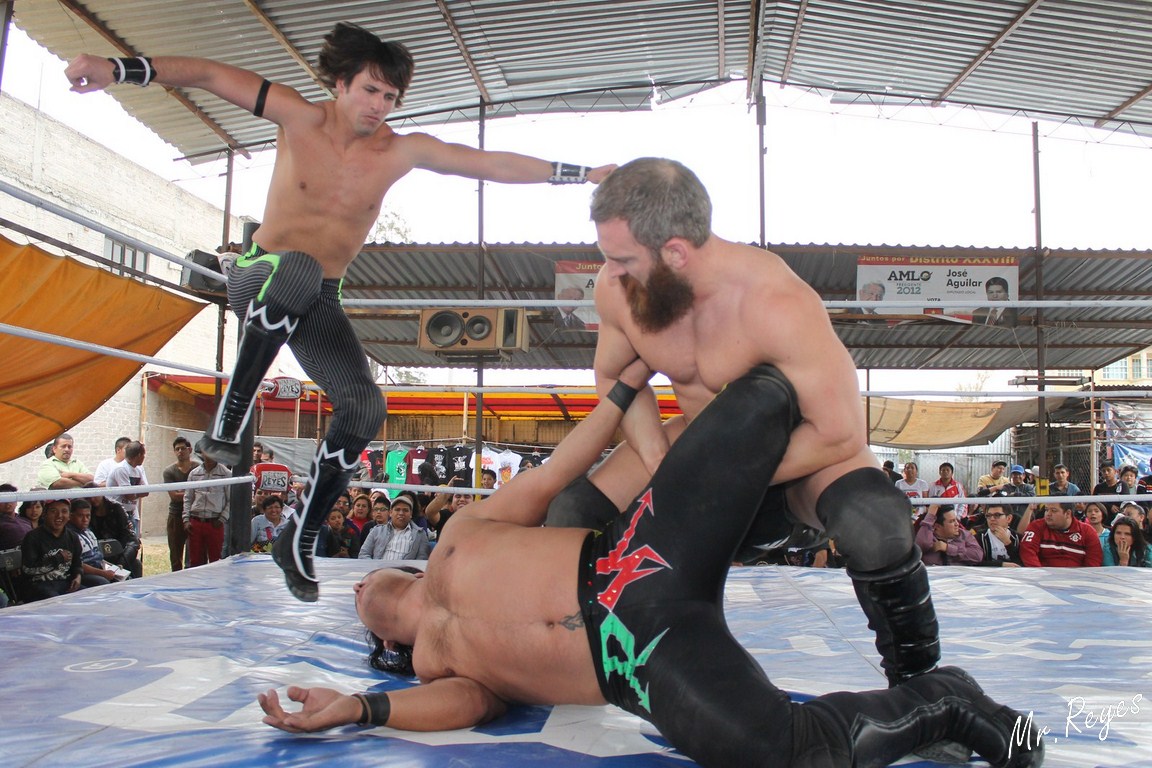 ESTRELLAS DEL RING.: Extreme Tiger venció a Masada y Ricky Marvin ...