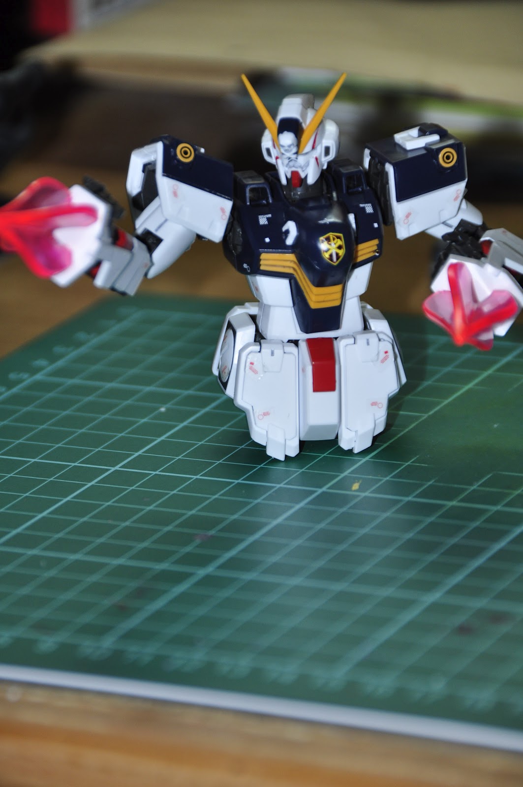 It's an Endless Waltz: Gundam Review: MG 1/100 Crossbone Gundam X1 Ver. Ka.
