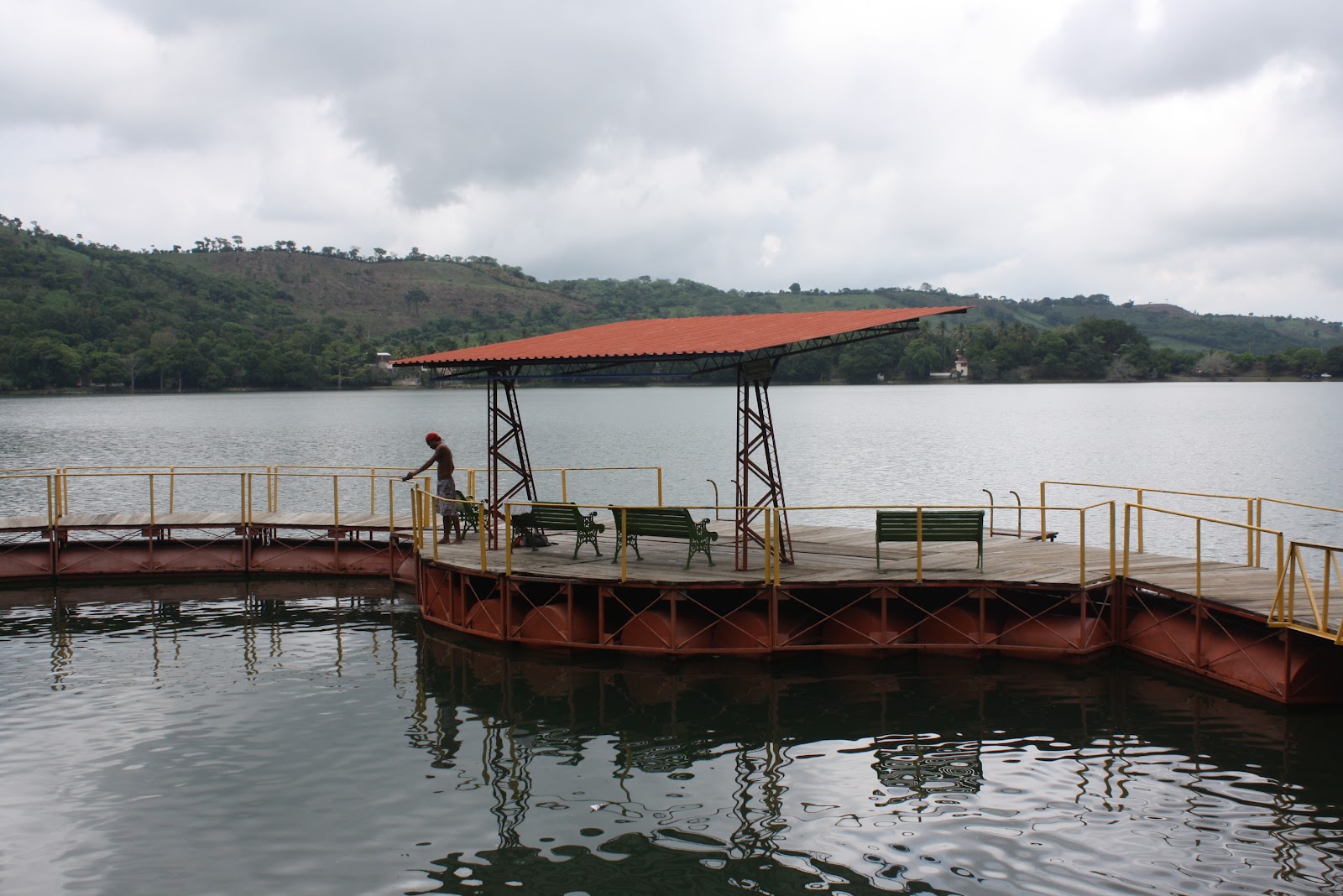 Parque acuático de La laguna de Apastepeque - San Vicente | LLEGANDO A ...