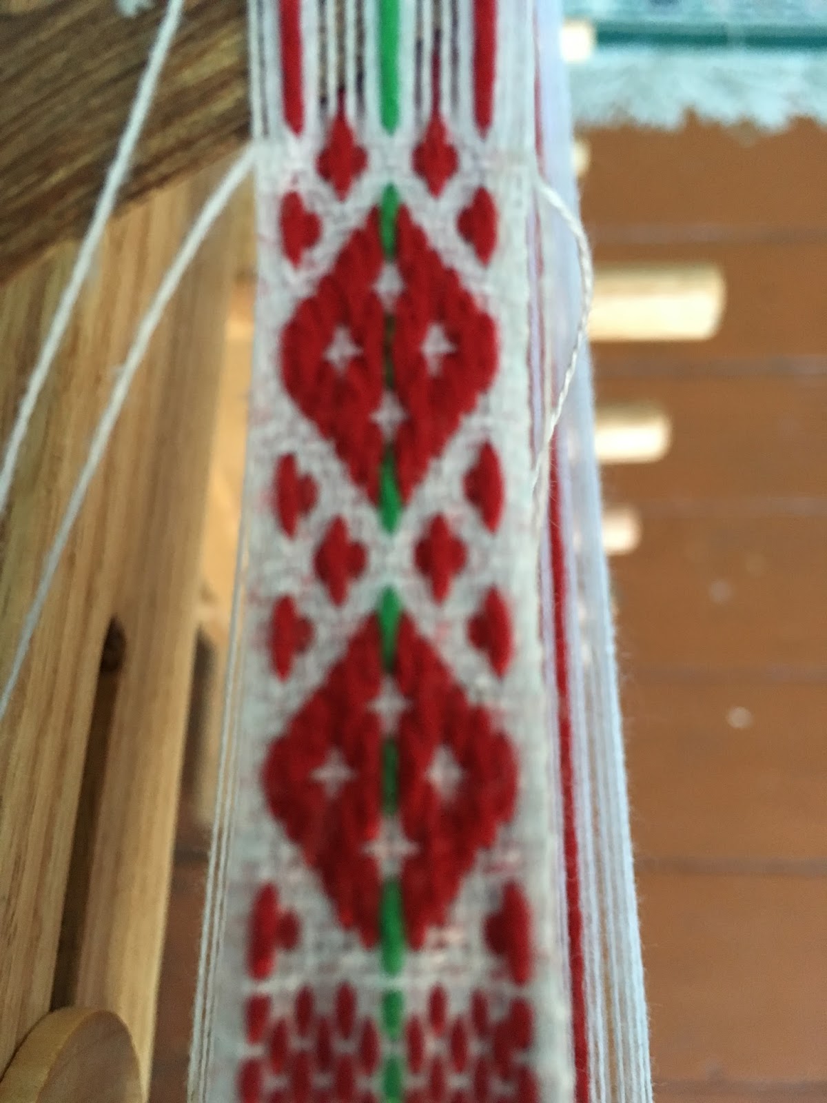 Loomy Tunes: Floor Inkle Loom