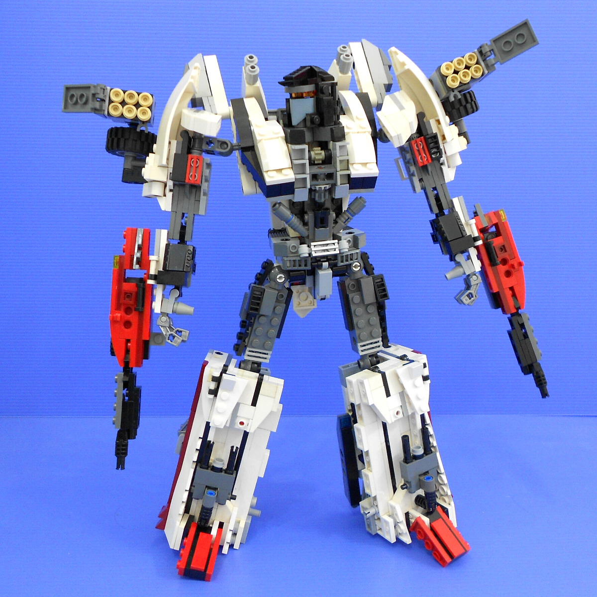 Alanyuppie's LEGO Transformers: LEGO Alphaplex (Neo Metroplex) Triple ...