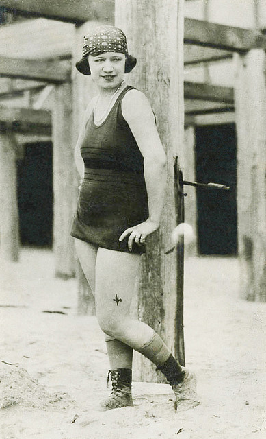 50 Vintage Photos Of Bathing Beauties From Between The Late 19th And