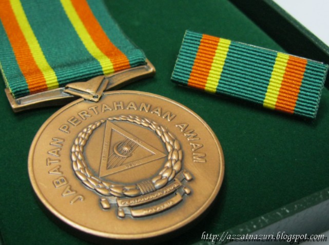 azzatnazuri.blogspot.com: 1 April 2011 _ Penganugerahan Pingat Am (PA ...