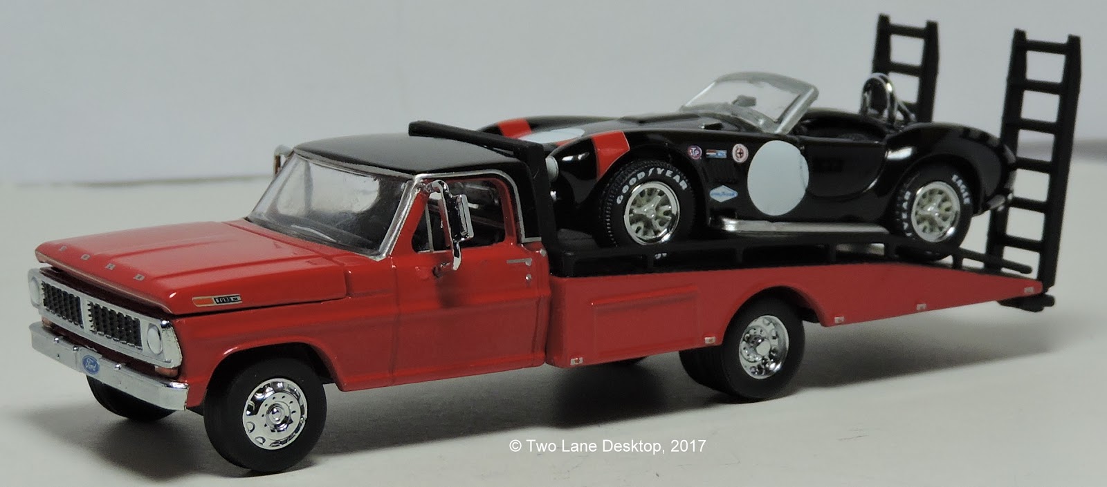 Greenlight 1972 Ford F-350 Ramp Truck and 1965 Shelby Cobra 427/SC