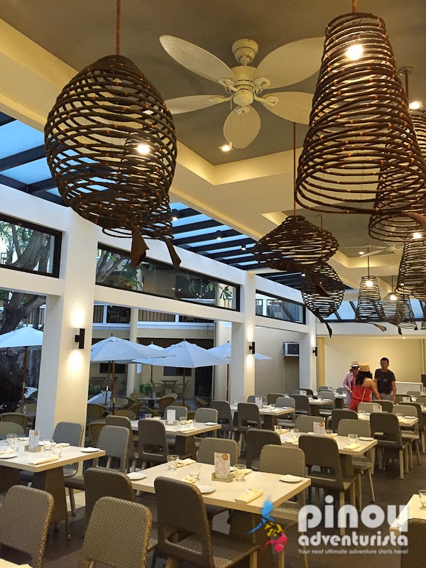 WHERE TO EAT IN BORACAY: Sea Breeze Cafe, "Boracay's Biggest Buffet ...