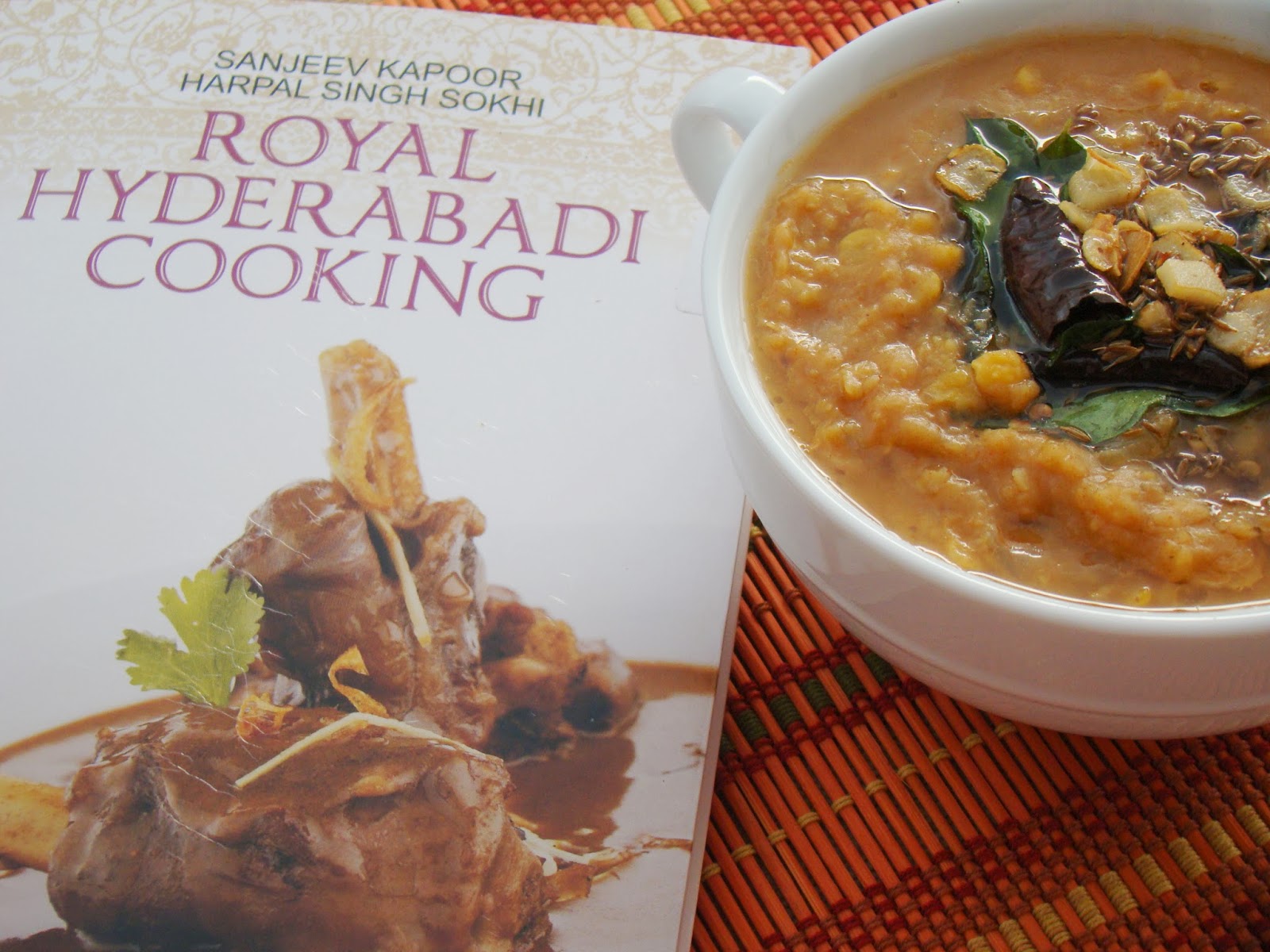 plantain leaf(Andhra Recipes): Char Dal Ka Dalcha