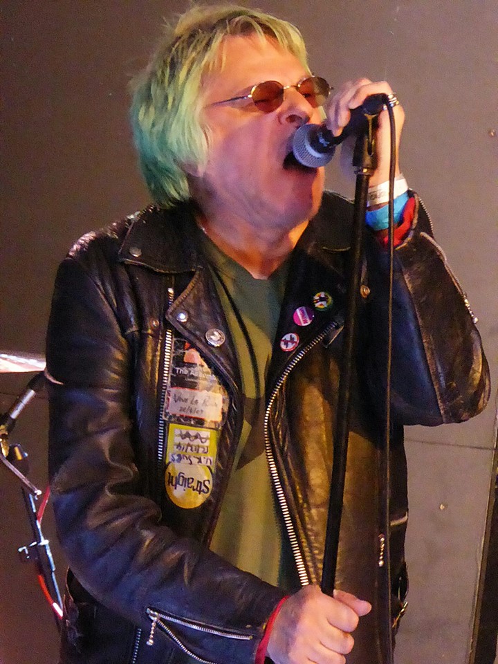 Billy-News: Charlie Harper (UK Subs) - 74 anos
