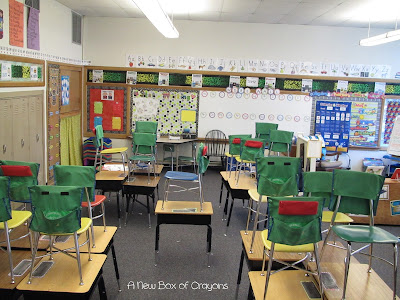 A New Box of Crayons: Teacher Week: Classroom Digs...my classroom tour!