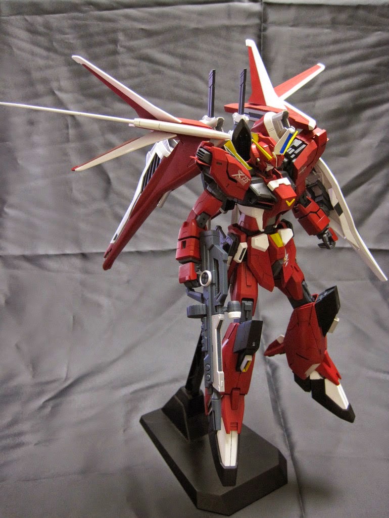 Gundam Family: MG 1/100 Strike E Saviour Gundam Custom Build