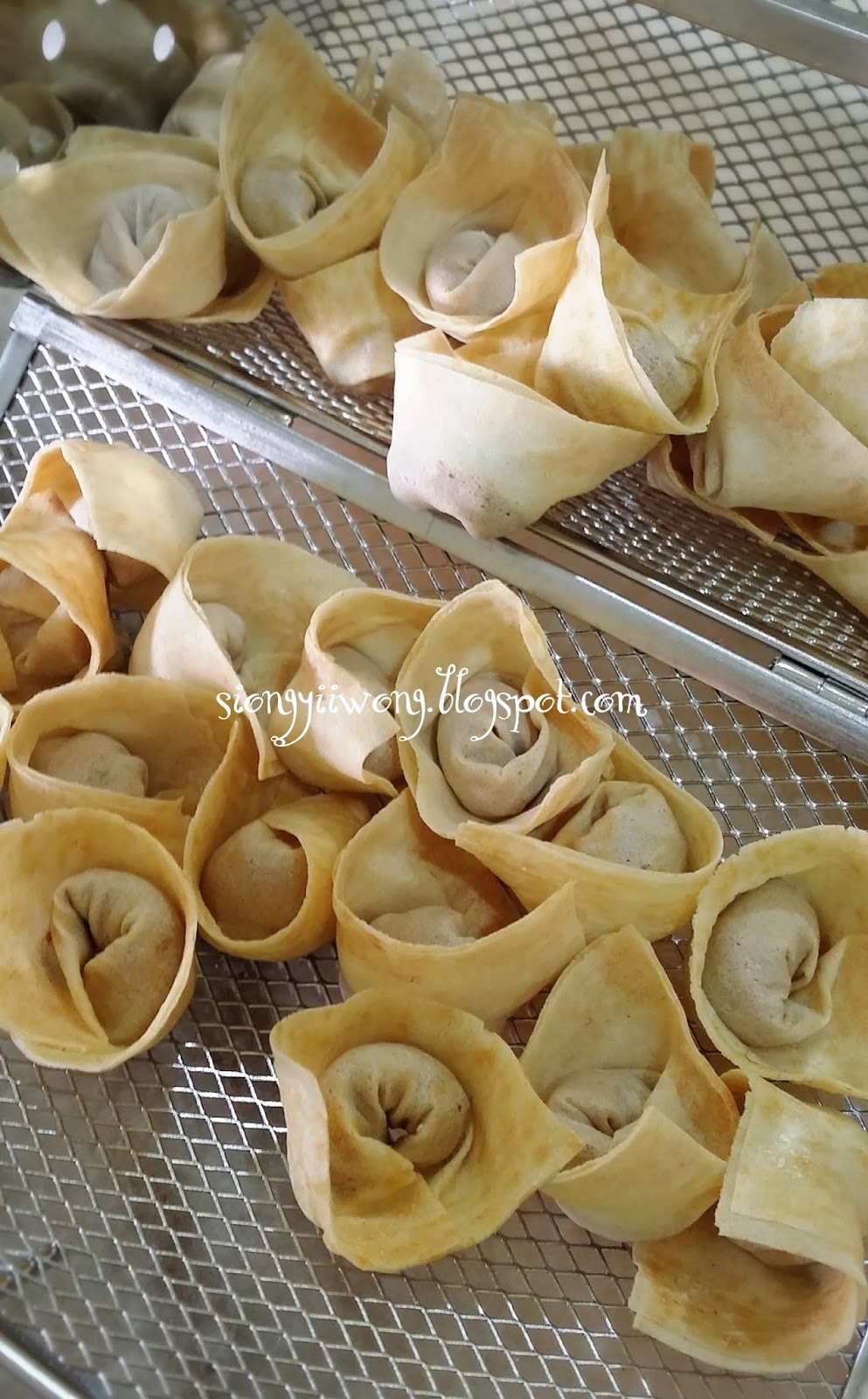 雨之家: 金元宝肉松酥《Gold Ingot Chicken Floss》