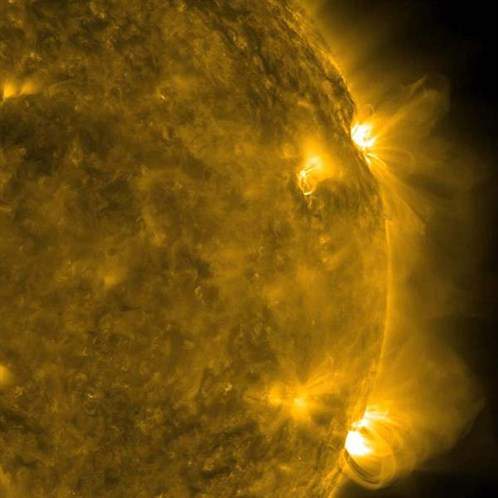 Entertainment World: Solar flare to light up the sky