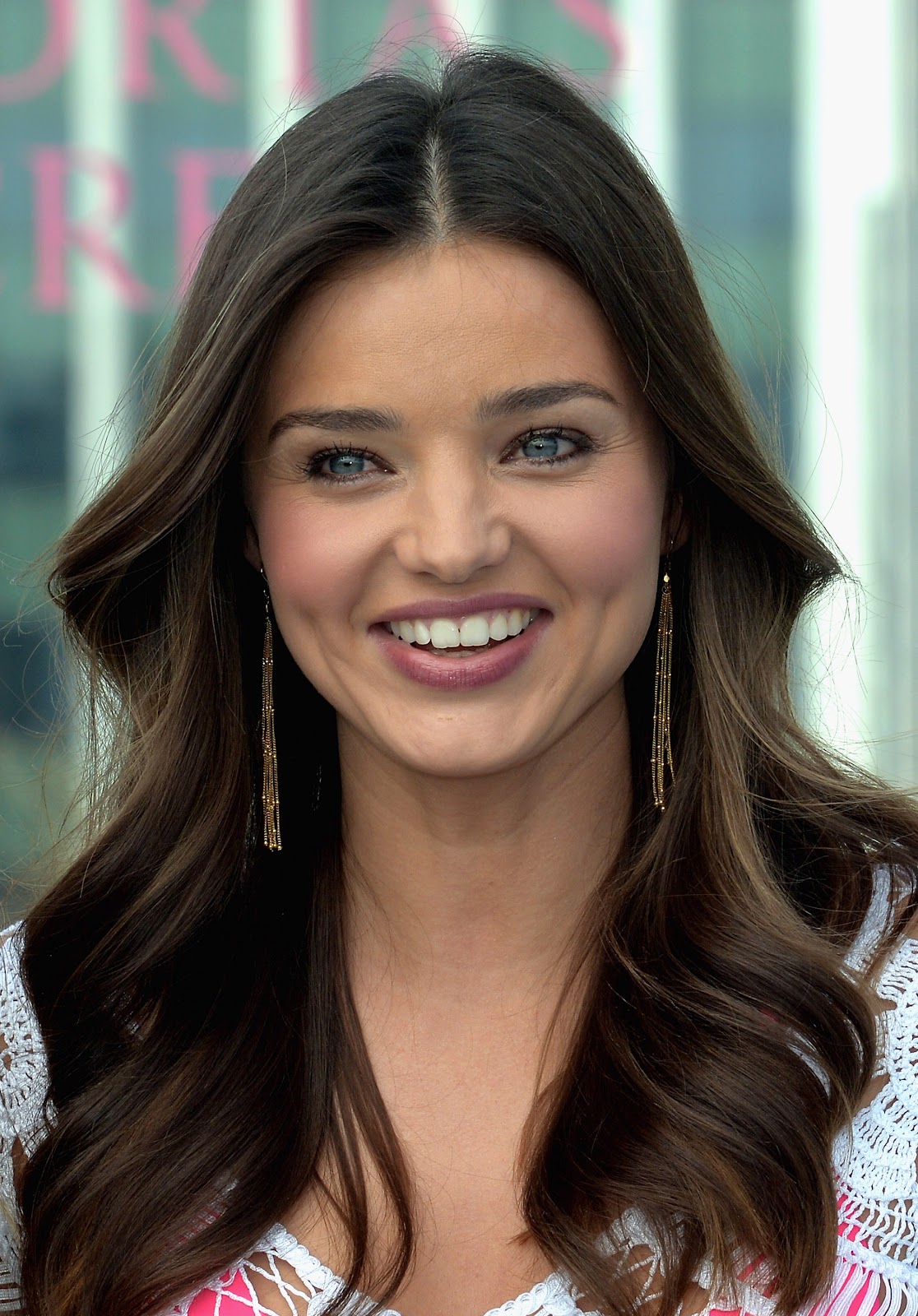 Miranda Kerr's hairstyles & make up gallery - Models Inspiration