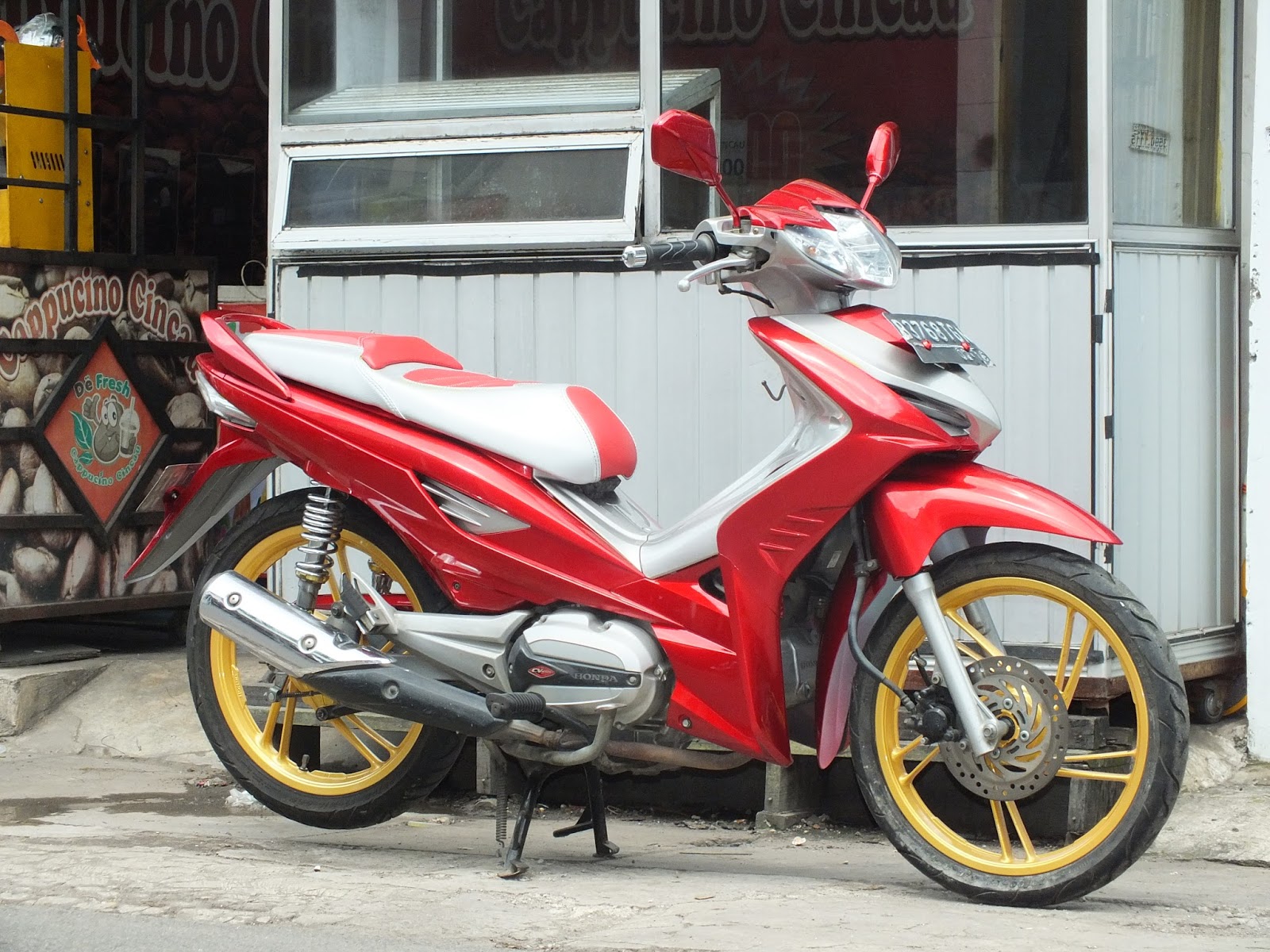 Ngecat MOTOR: HONDA REVO MATIC TWO TONE COLOR