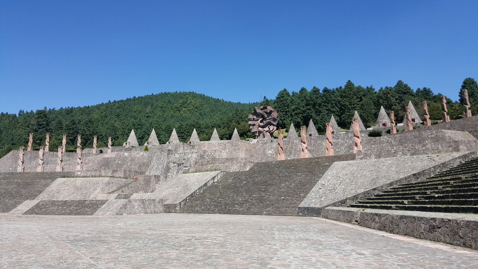 Road of Faith and Art / Camino del Arte Sacro: Otomi Ceremonial Center