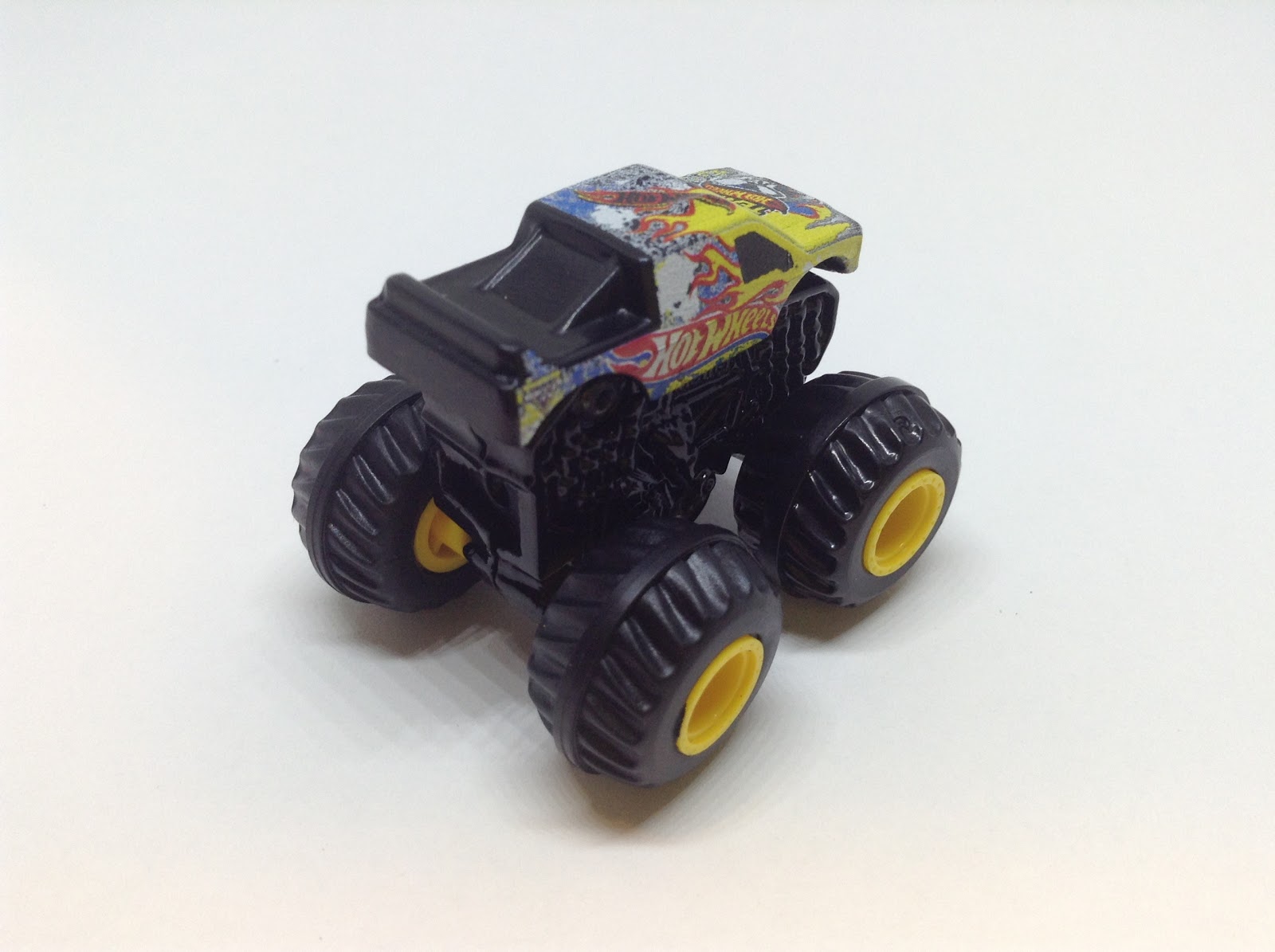 JULIAN'S HOT WHEELS BLOG: Team Hot Wheels Firestorm (2017 Monster Jam ...