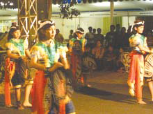 Tari Serimpi Dari Jawa dan Tari Jathilan / Jaranan