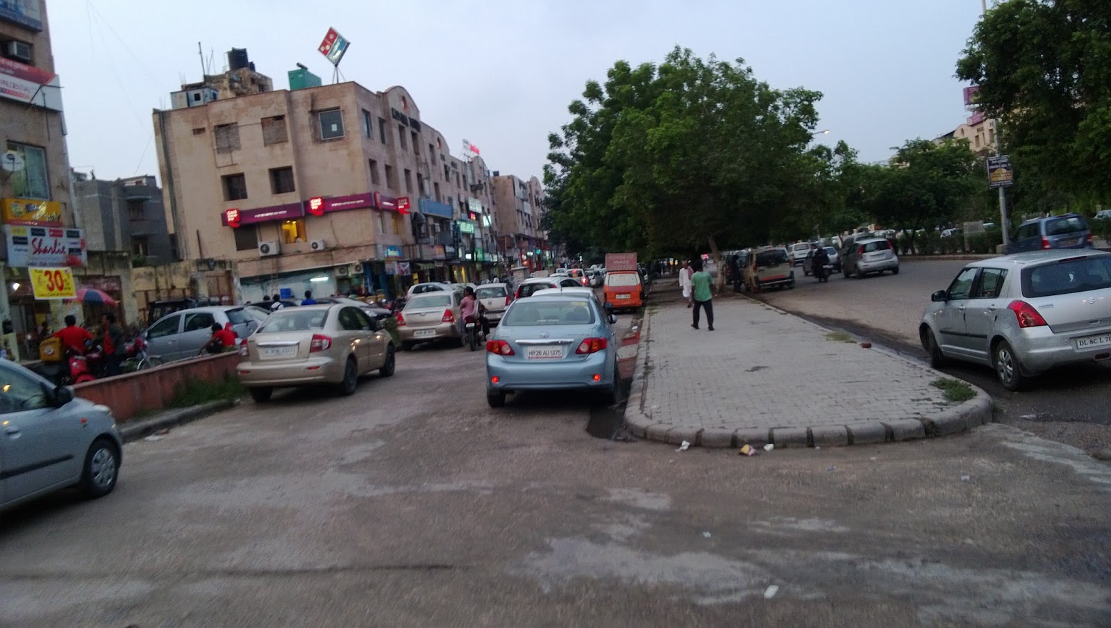Pictures and Stories: Dwarka, Sector 12 Market, Delhi