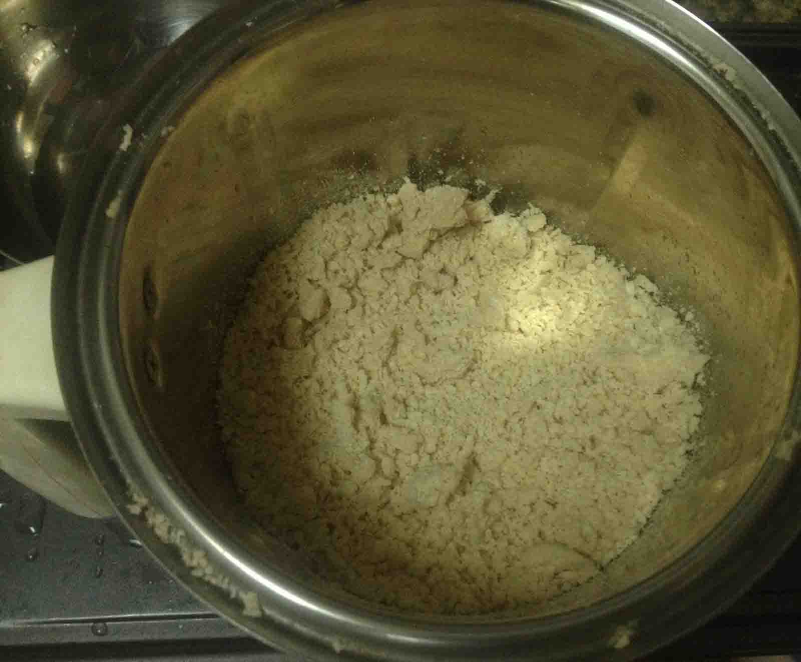 HOW TO MAKE PERFECT SOFT WHEAT PUTTU / STEAMED CAKE / GOTHAMBU PUTTU