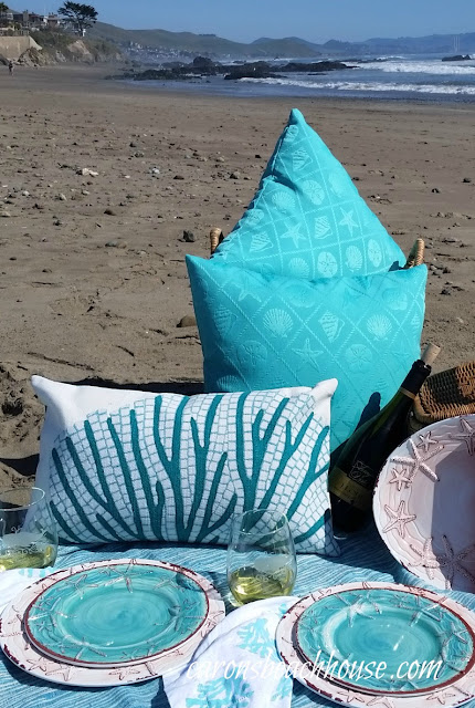 Everything Coastal: Beach Picnic Season